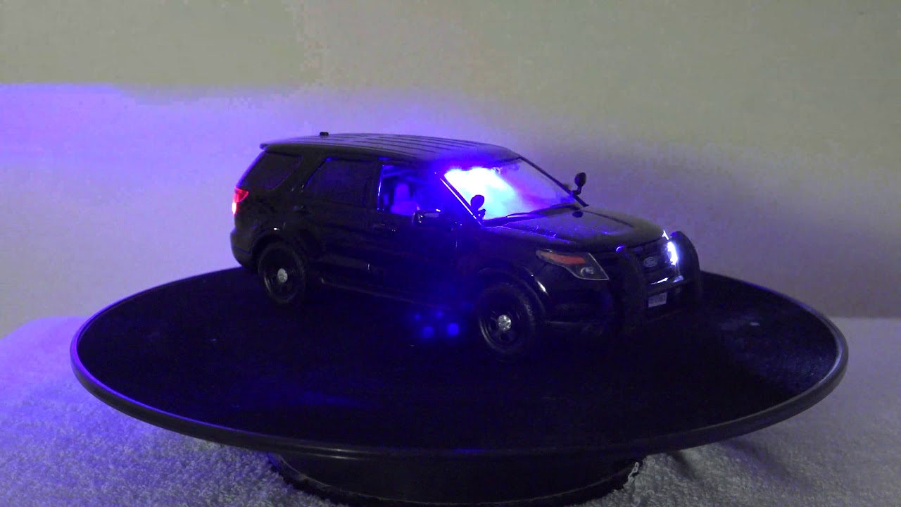 1:24 Police Undercover Ford Explorer Wireless lights - YouTube