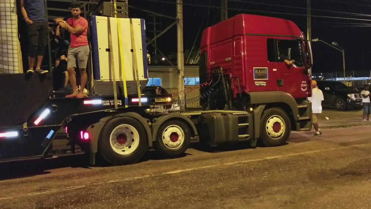 Jouvert morning (Trinidad 2018) - YouTube