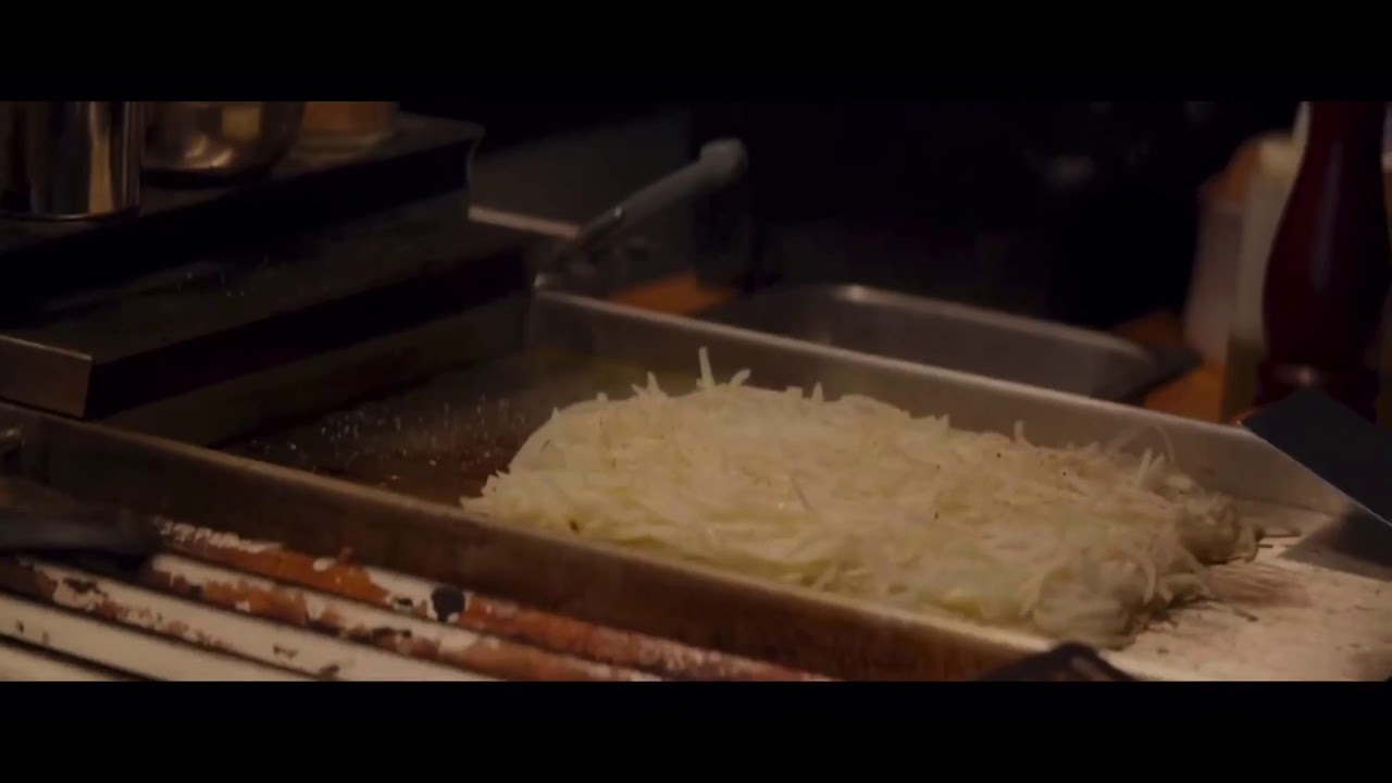 Chef making breakfast scene - YouTube