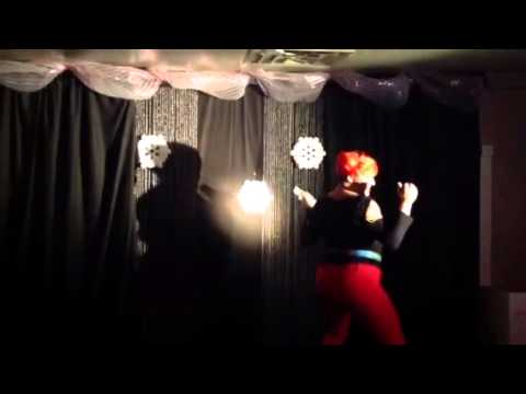 Alana Summers - TWERK