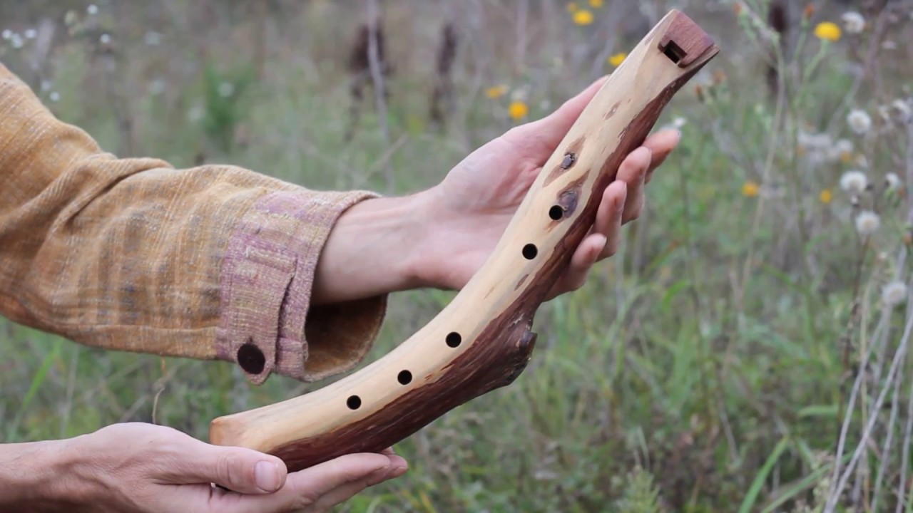 Wooden forest flute, E (pentatonica). - YouTube
