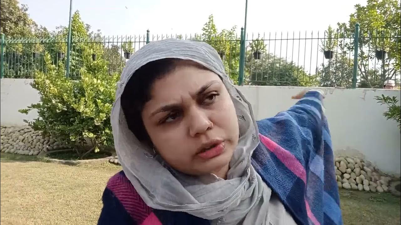 OKHLA KE EX MLA ASIF KHAN KE BETI AREEBA KHAN NE KIYA KAHA - YouTube