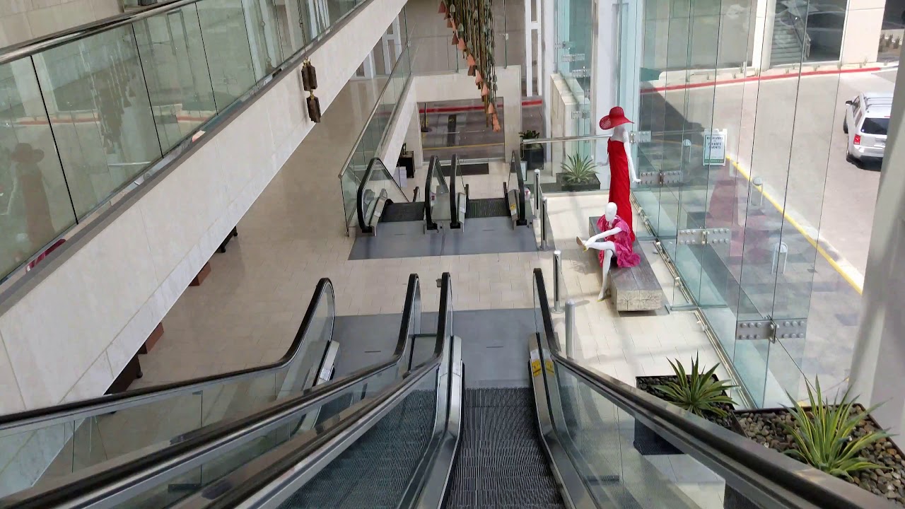 4K: Montgomery Escalators Neiman Marcus (Former Sakowitz) Scottsdale ...