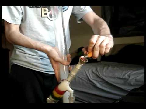 HUGE BONG HIT ! 1 GRAM 1 HIT - YouTube
