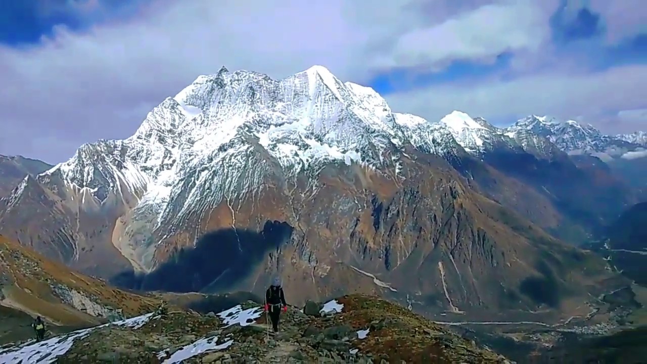 Manaslu Circuit Trek, Nepal - YouTube