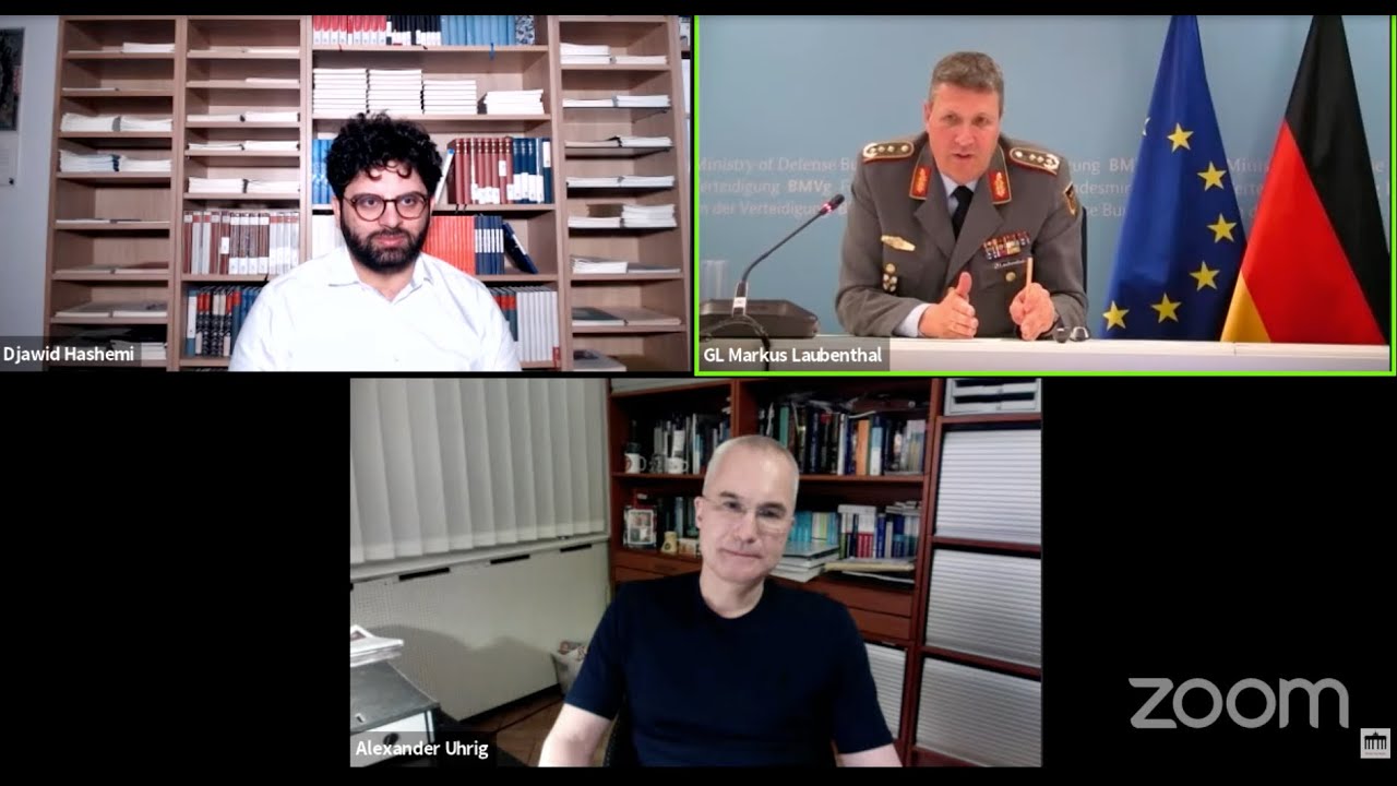 Strategien im Militär | Bundeswehr | Generalleutnant Laubenthal mit Dr. Uhrig - YouTube