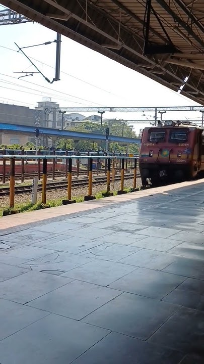 Train entering kozhikode railway station - YouTube
