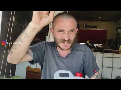 BENEKLİ AYHAN KOMİK ANLAR 2 (ben gidiyon hakkınızı helal edin arkadaşlar)