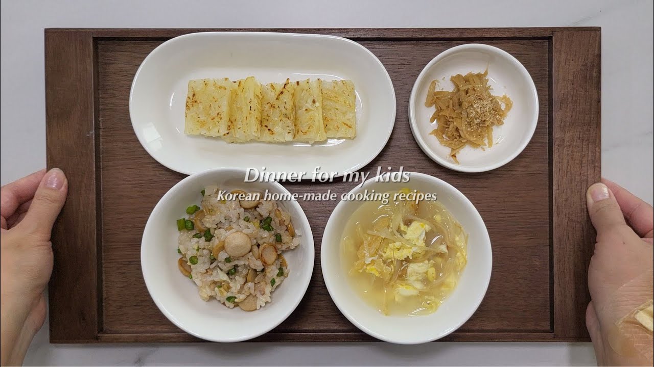 [Eng] Healthy Korean meal for my 2 years kids | 감자전, 새송이버섯 볶음, 마늘쫑볶음밥 ...