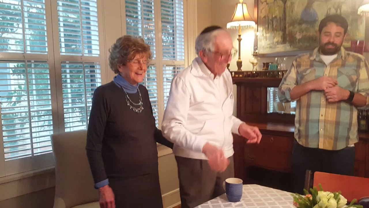 Uncle Victor and Aunt Nelda Rousso make Aliyah - YouTube