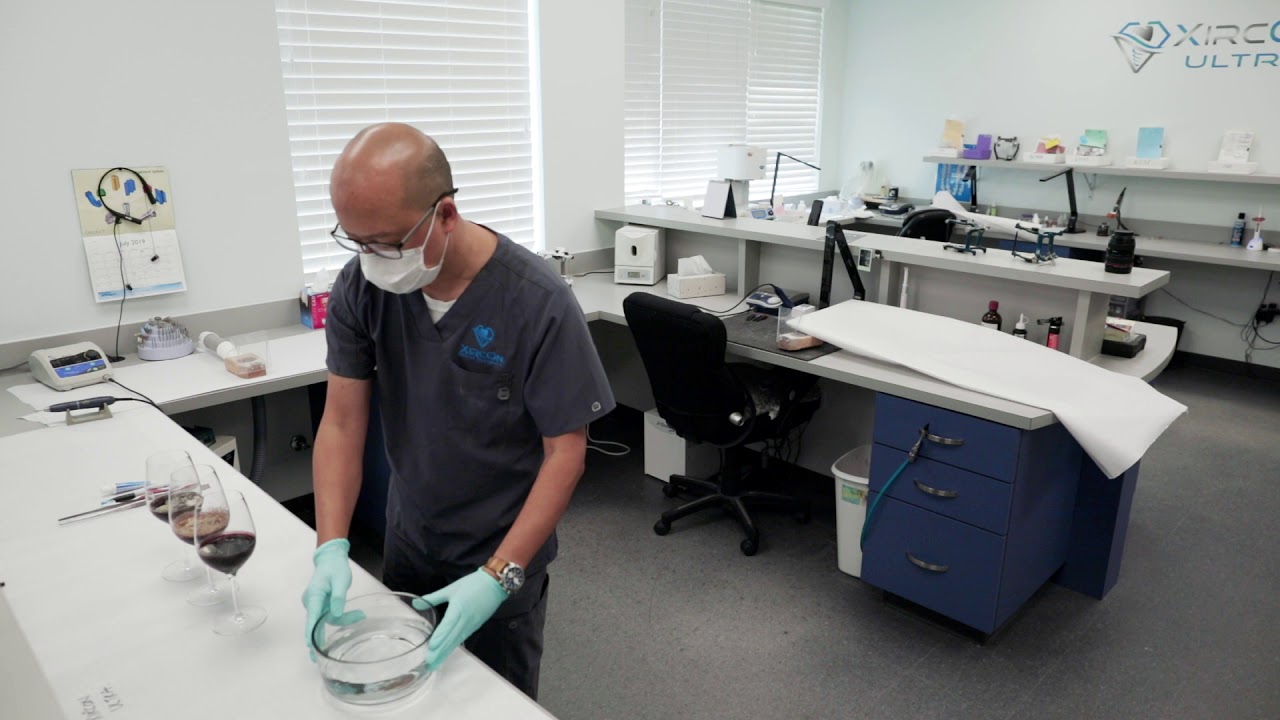 Watch the difference between Xircon Ultra vs Zirconia during a stain ...