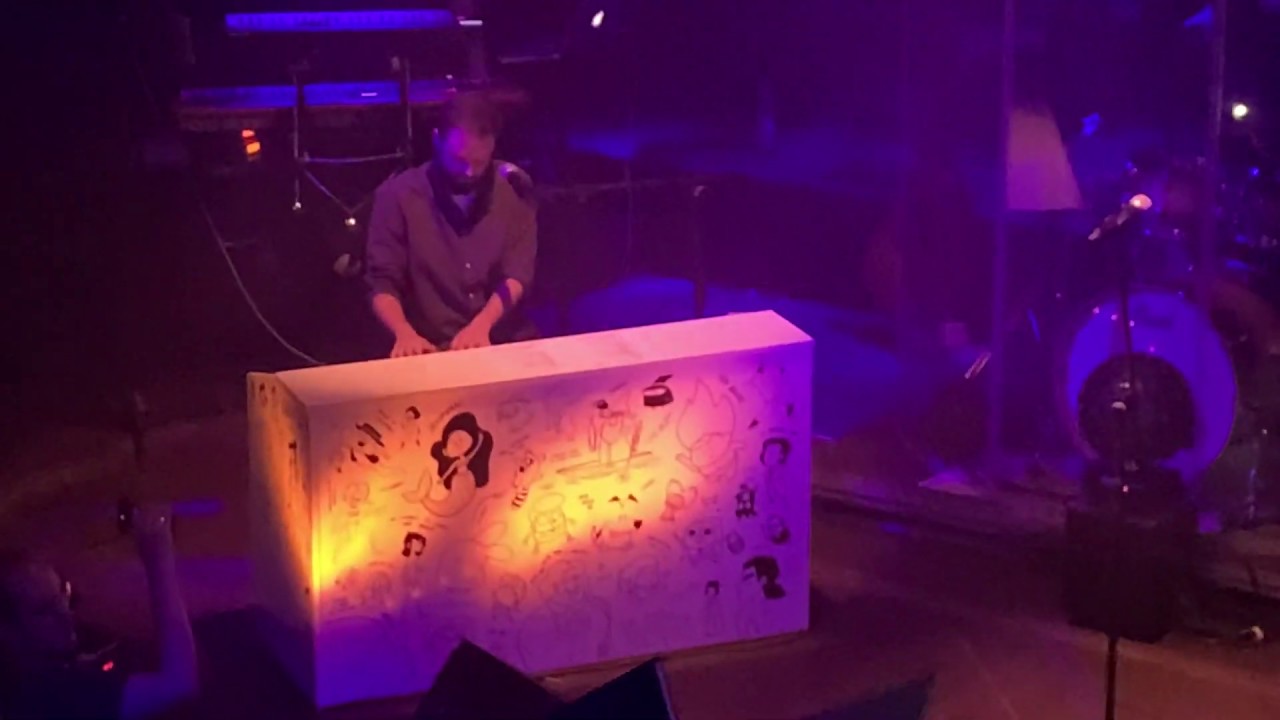 Intro Conejo. Pascu y Rodri en concierto Destripando la Historia ...