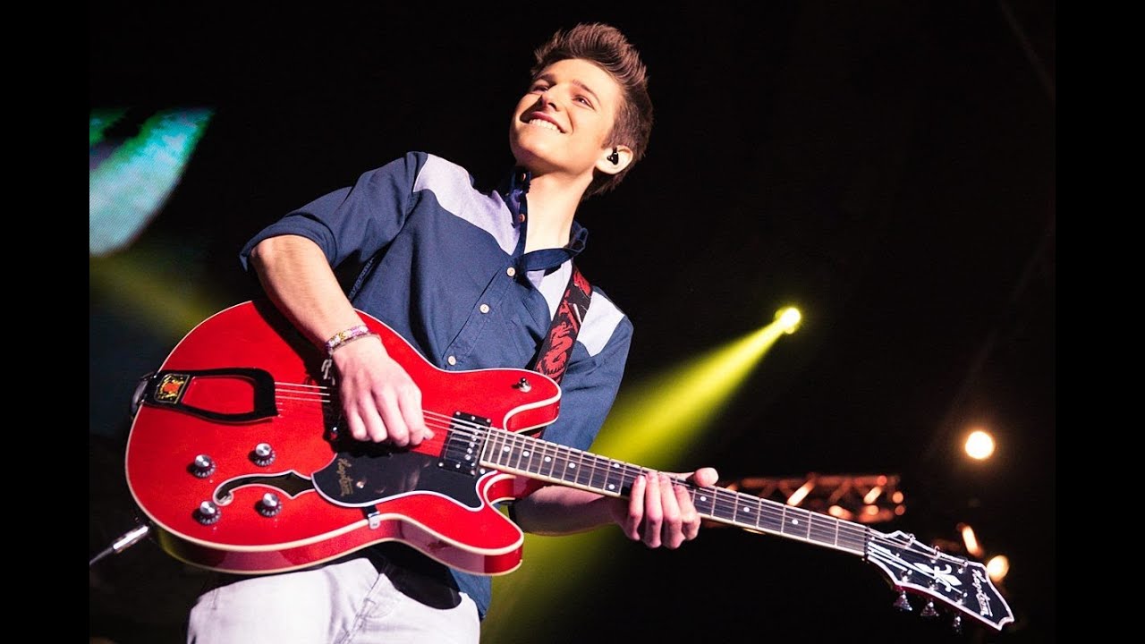 Bandits | Live In Concert - YouTube