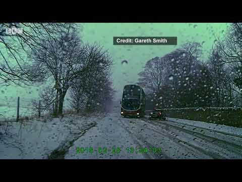 Car has near miss with a Lothian Bus in Edinburgh