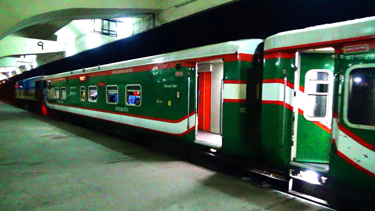 Lalmoni Express ( Dhaka-Lalmonirhat ) with new PT NIKA coaches ...
