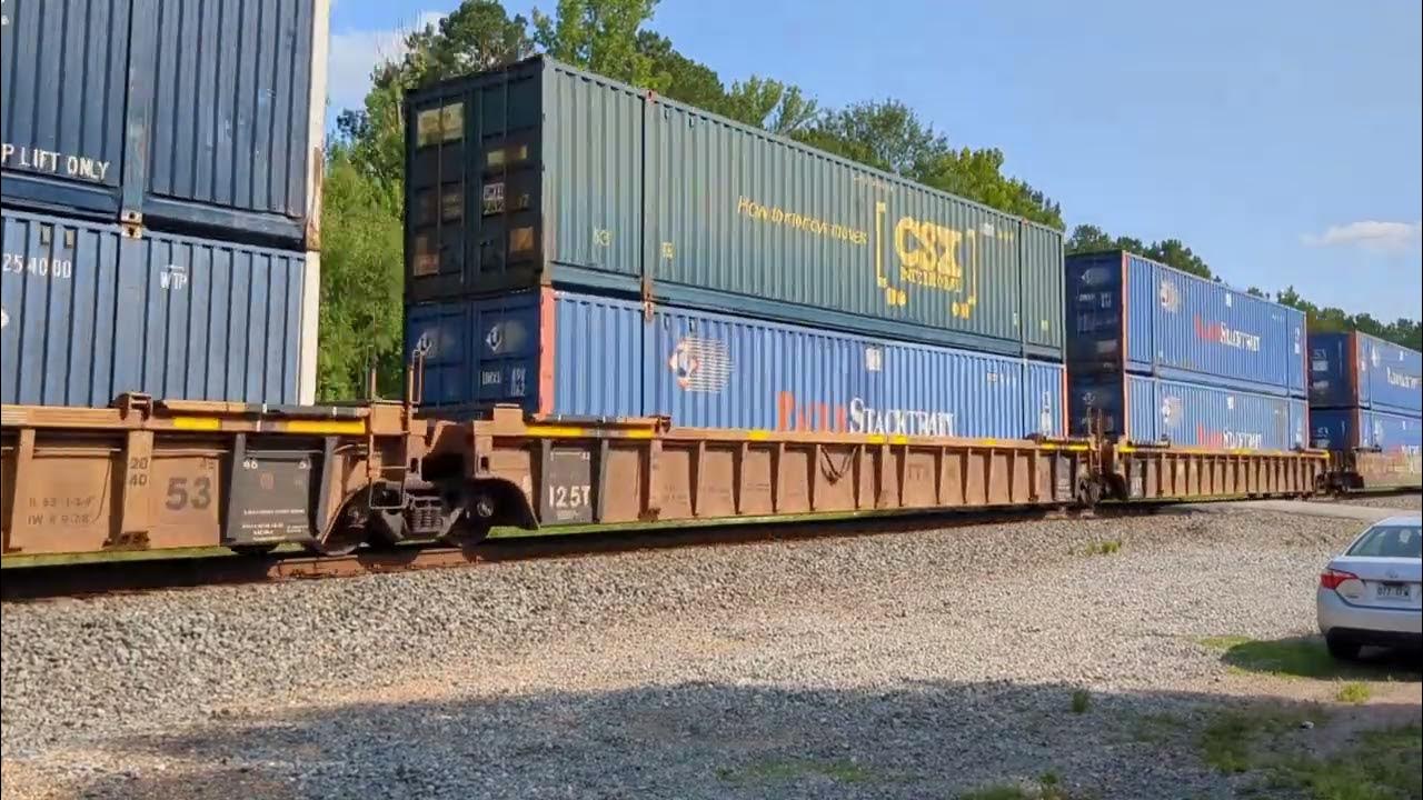 UP intermodal NB with a CPKC SD70ACe leader and one UP mid dpu LR subdivision - YouTube