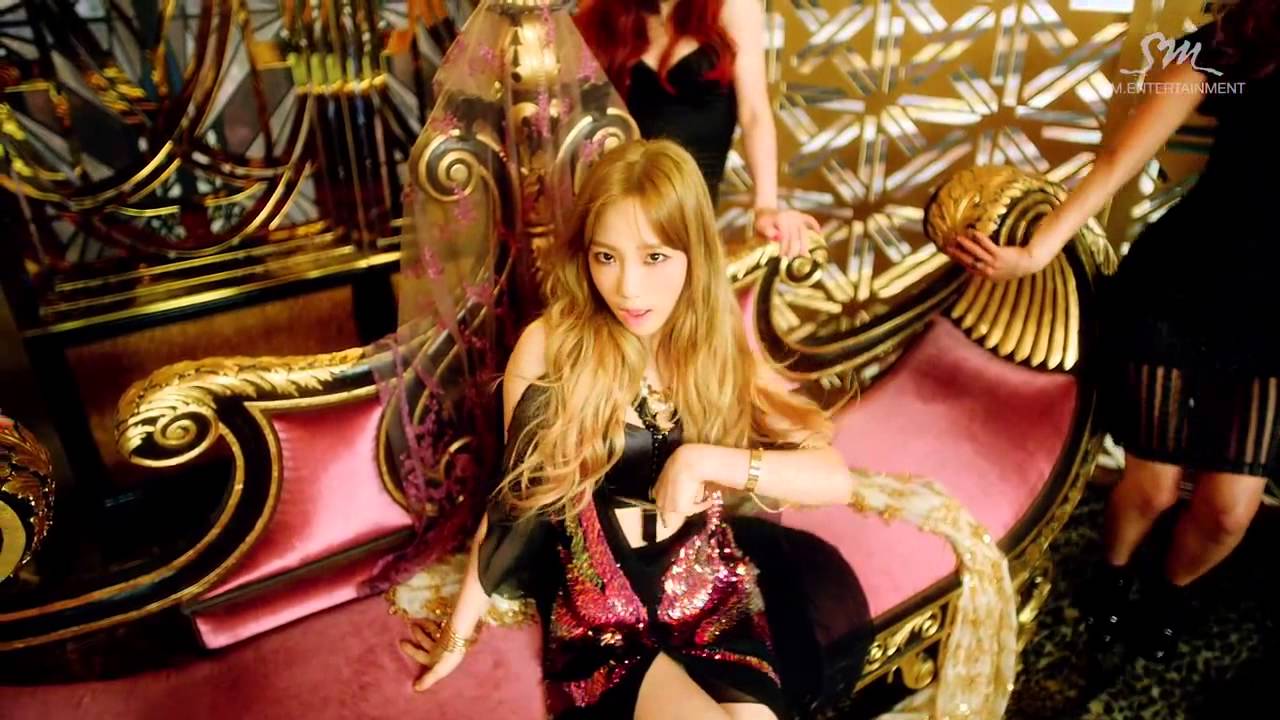 Girls' Generation TTS 소녀시대 태티서 Holler Music Video - YouTube