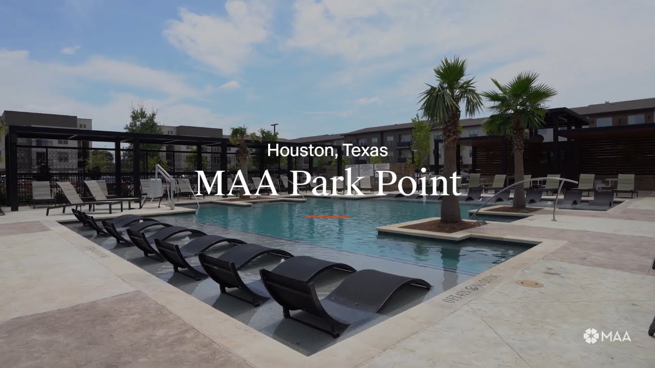 Tour MAA Park Point Luxury Apartments - YouTube