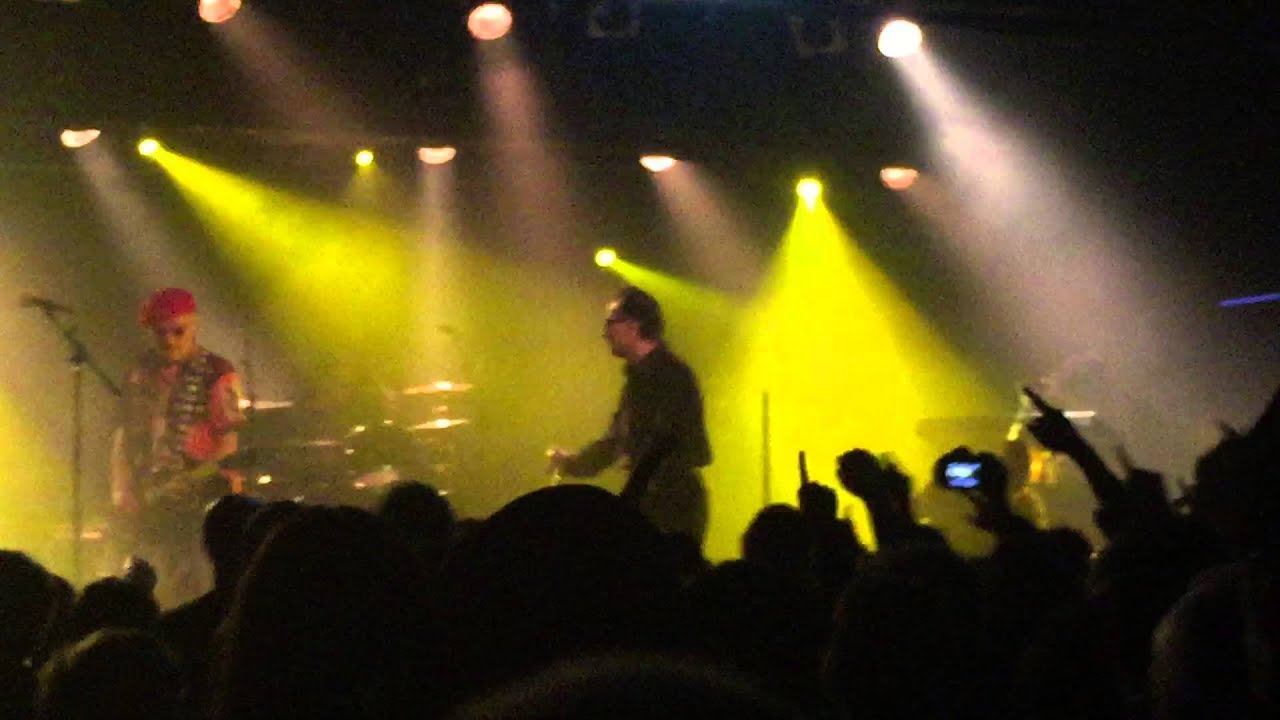 THE DAMNED - NEW ROSE - RAZZMATAZZ - BARCELONA 17/04/2015 - YouTube