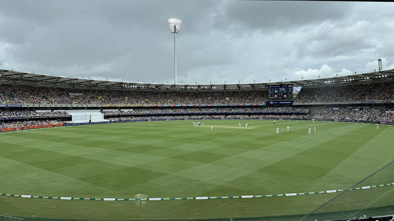 LIVE FROM GABBA: RAIN INTERRUPTS PLAY, DARK CLOUDS LOOM, DAY 1 WASHED ...