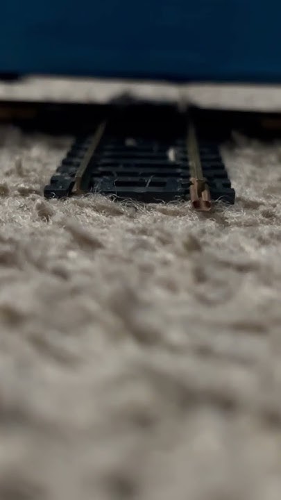 SJVR 440 horn but BNSF 3001 train passing in diamond - YouTube