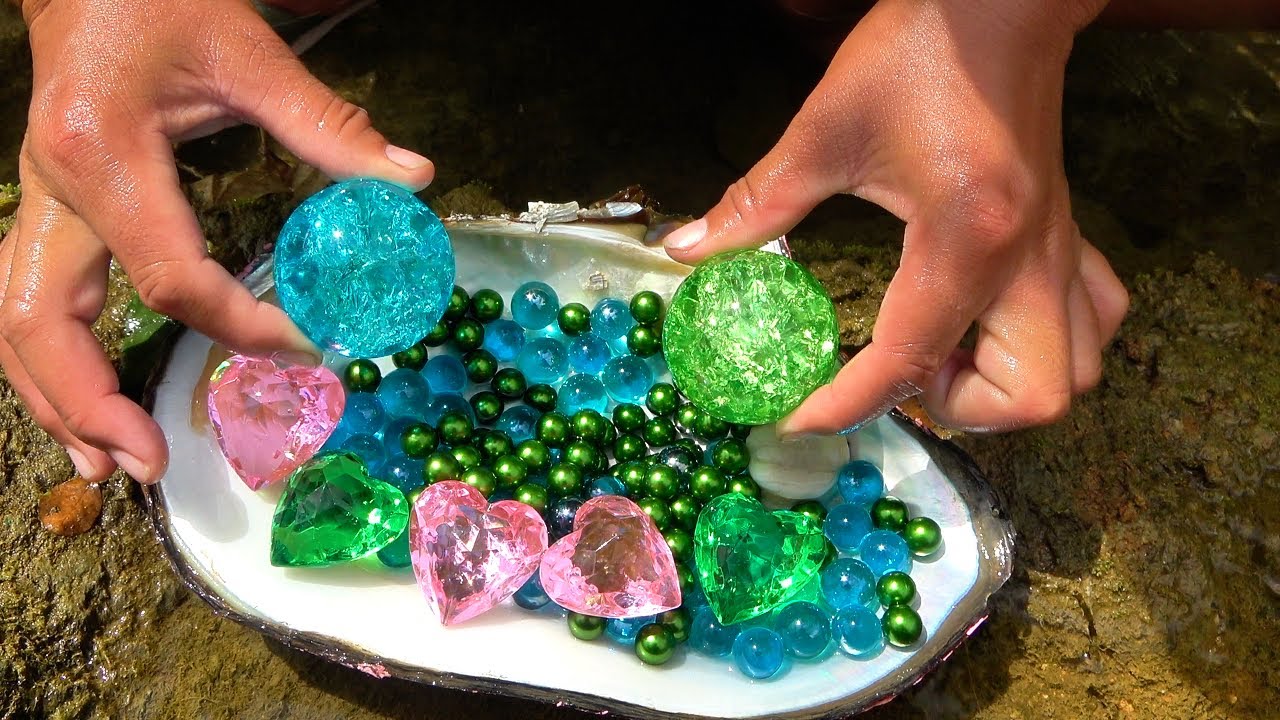 The diamond beads in the millennial variant pink pearl clam are too ...