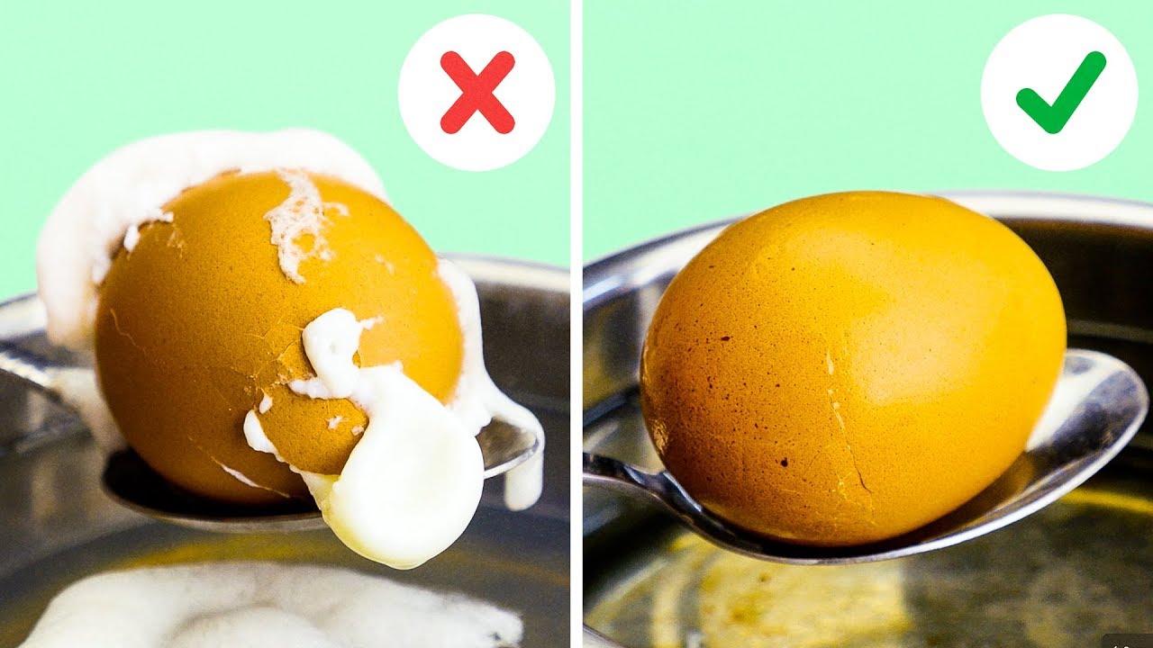 20 KITCHEN HACKS THAT WILL MAKE YOUR LIFE EASIER - YouTube