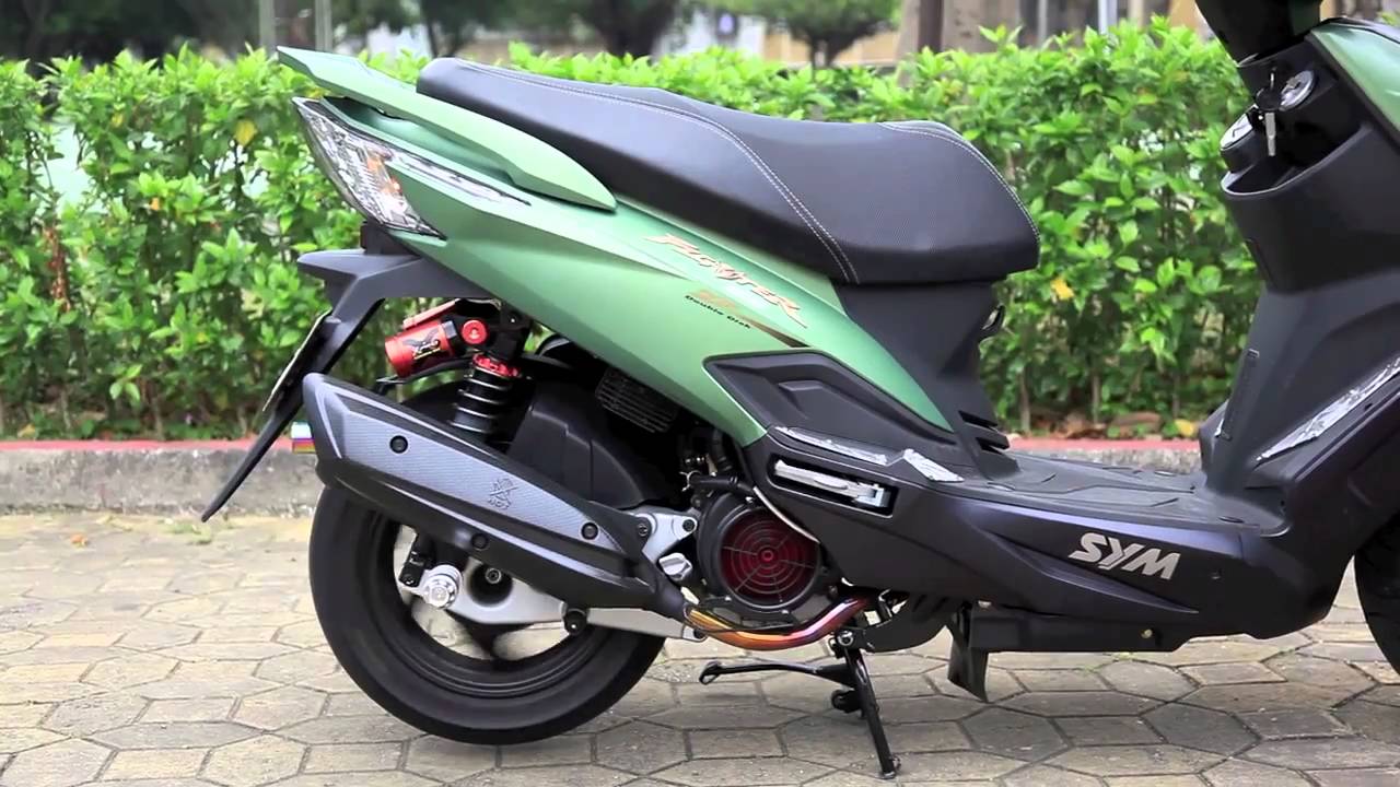 2011 SYM New Fighter 150 ZR 限量精品車排氣管聲浪 - YouTube