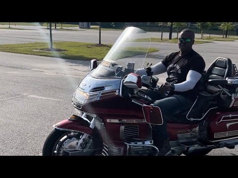 Be the Boss of your motorcycle Robert Simmons rides the S.S. Goldwing ...