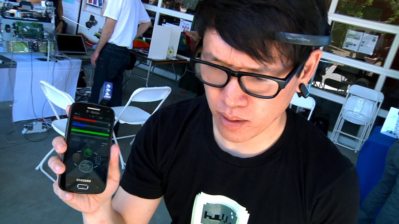 Testing the Puzzlebox Orbit Brain-Controlled Helicopter - YouTube