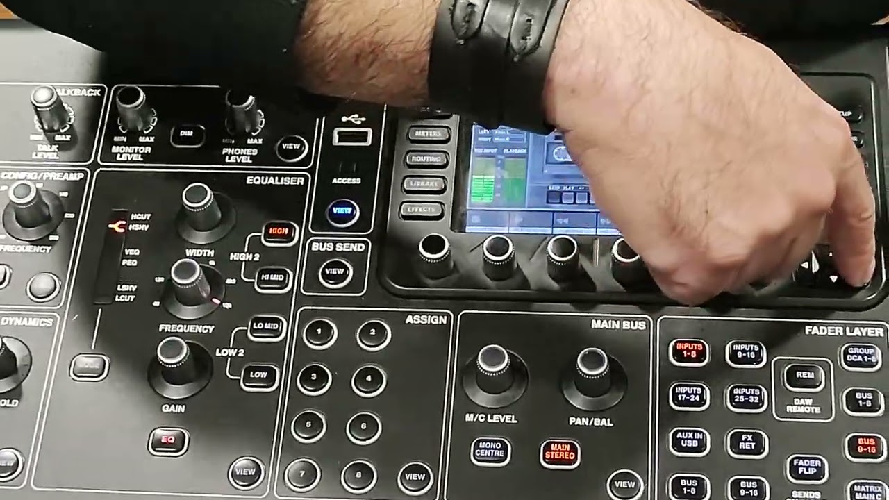 efectos reverb, delay y chorus midas32 - YouTube