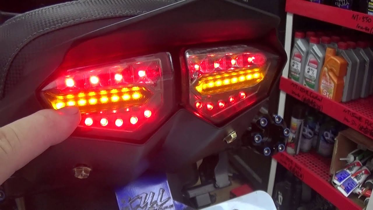 ☆麥可倉庫機車精品☆【BWS專用 鐵R6 整合式 導光 尾燈組 小三款】BWS BWSX 大B R6 鐵R6(此商品已停產，影片僅供參考)~~~歡迎分享~~~ - YouTube