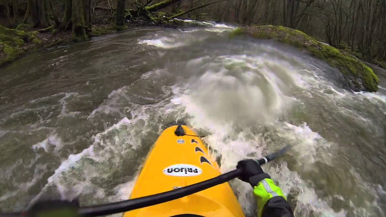 Kayak sur Haute Lesse et Our - YouTube