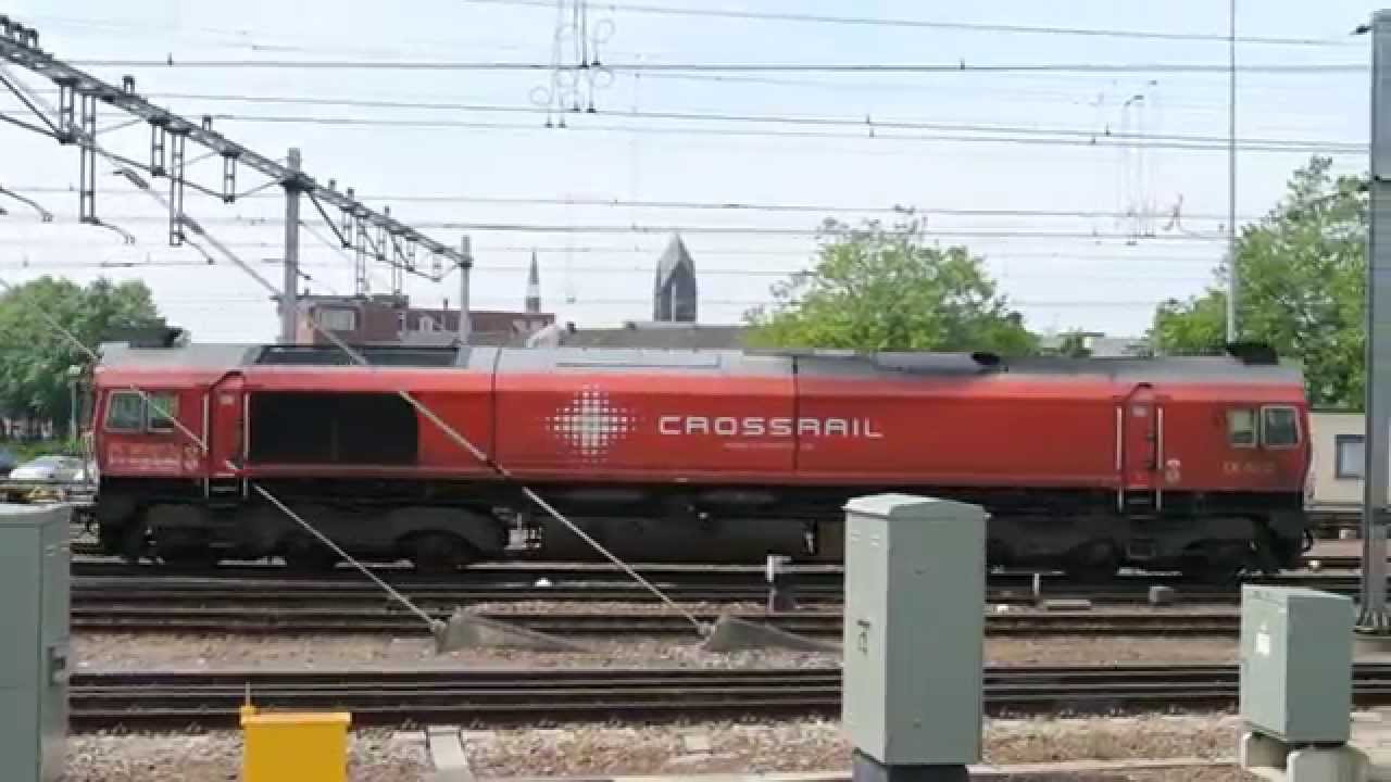 class66 Crossrail Diesel Intermodal Container Train departing Venlo ...