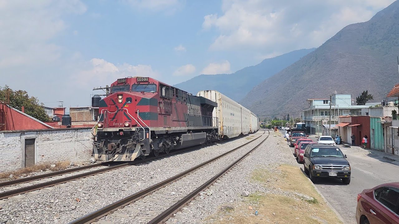 Ferromex / Ferrosur 4602 y 4829 DVCMX en Ciudad Mendoza, Veracruz. - YouTube