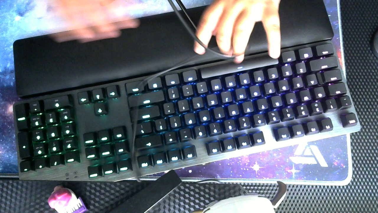 Practicing Fortnite with butterfly grip - YouTube