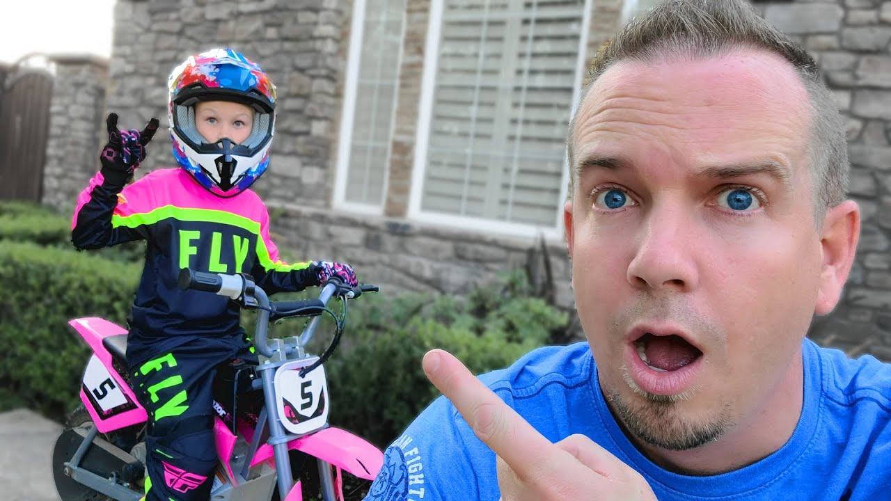 Teaching Madison to Ride Trinity's Motorcycle!!! - YouTube