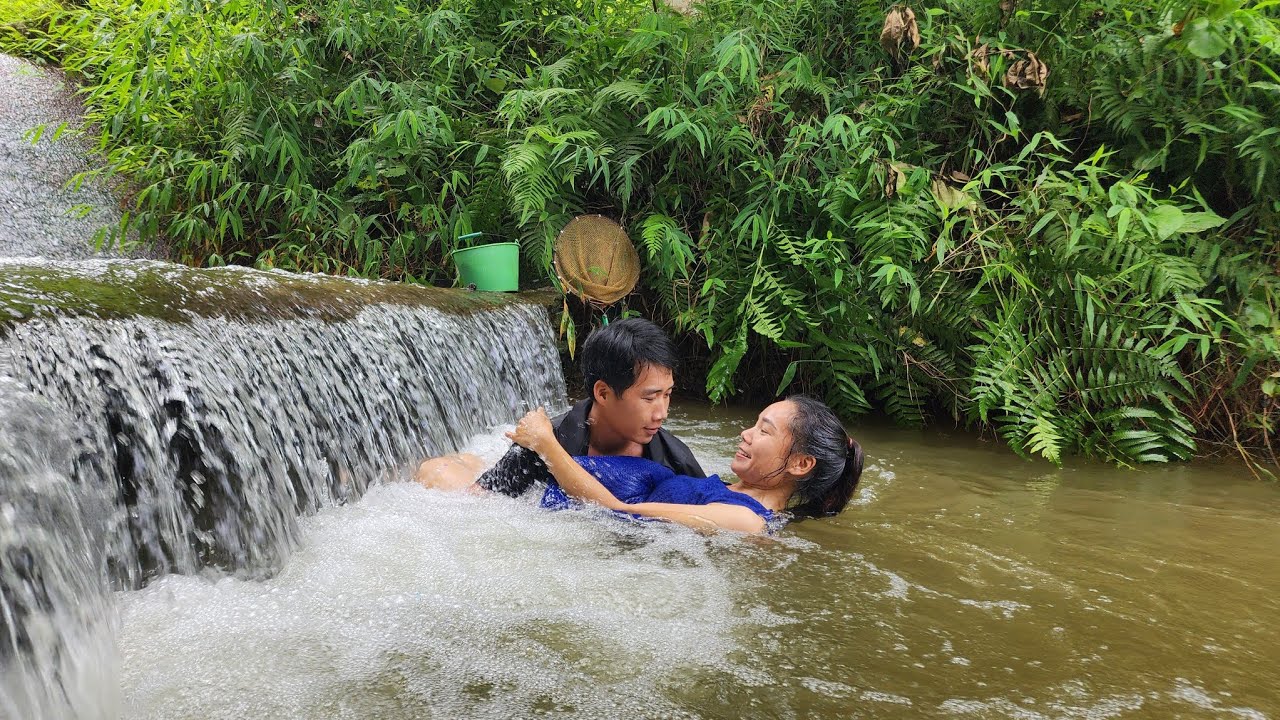 Experiencing a day with my husband catching fish and bathing in the ...