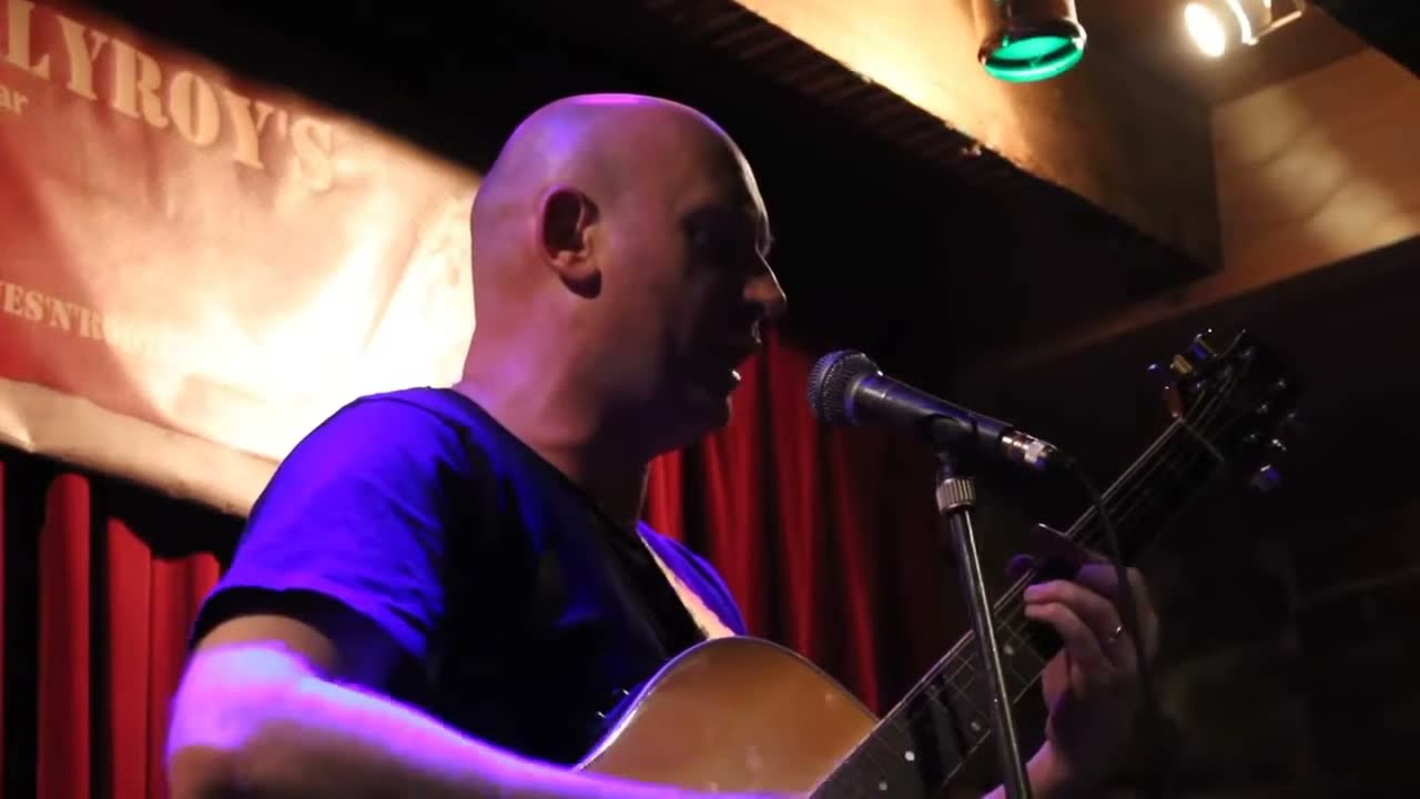 Comedian Sings About Milo - YouTube