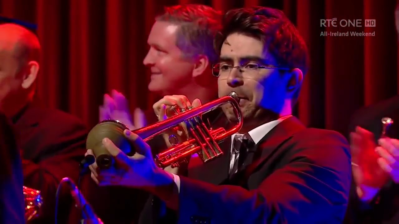 Luke Thomas and the Swing Cats, The Late Late Show - YouTube