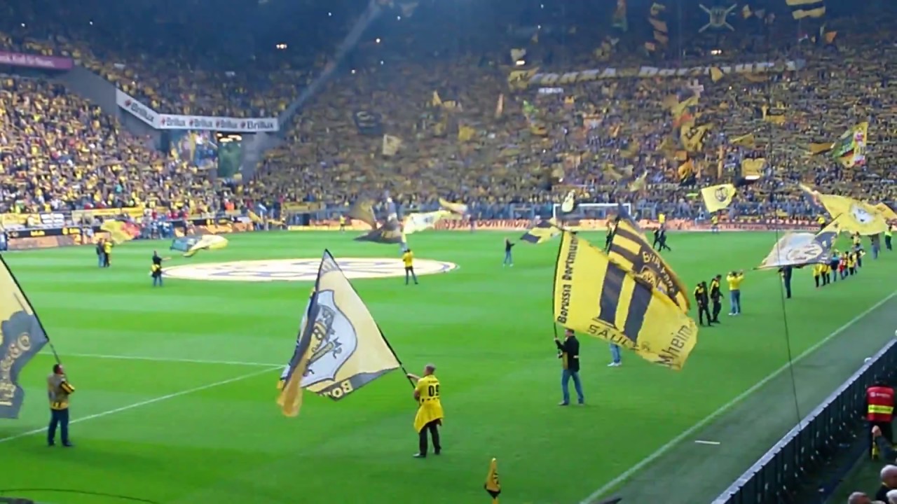 Borussia Dortmund - BVB09 Best Football Fans - YouTube