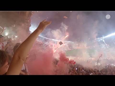 EL RECIBIMIENTO HISTÓRICO Y MONUMENTAL DE LOS HINCHAS DE RIVER 🤍❤️🤍