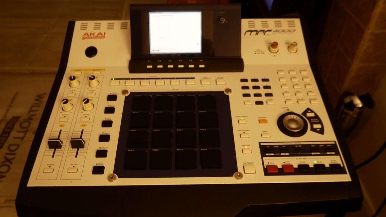 AKAI MPC 4000. DEEP HOUSE DEMO - YouTube