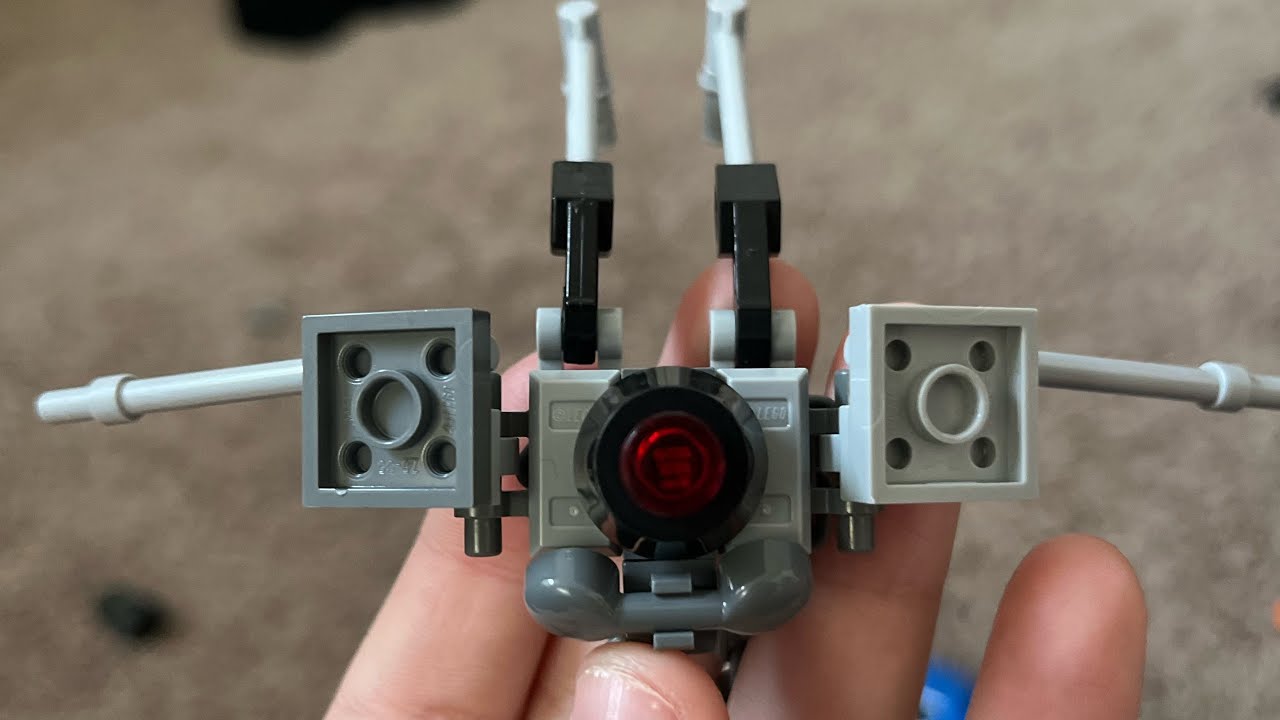 How to build the Astro parasite out of Lego - YouTube