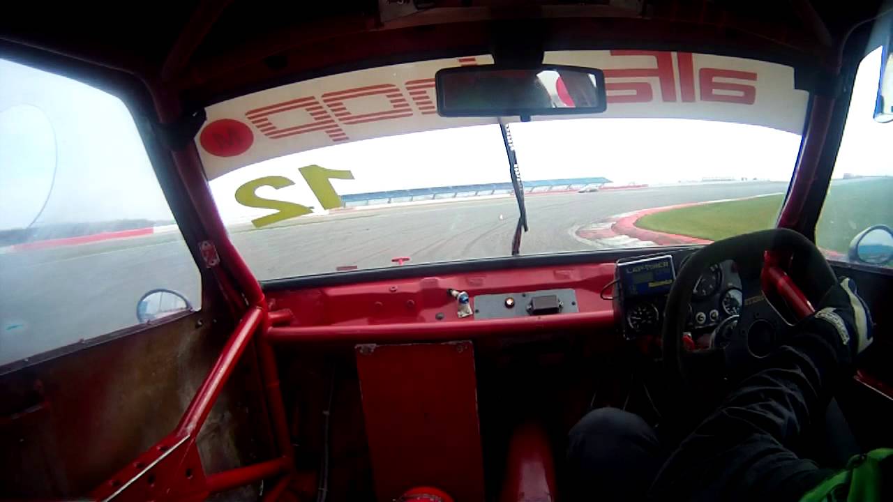 Alfa Romeo 33 Race 1 Silverstone international 2015 Chris Snowdon - YouTube