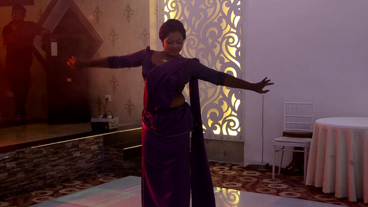 Surprise Dance by Isuri Udara | Sanduni and Sandaruwan Wedding - YouTube