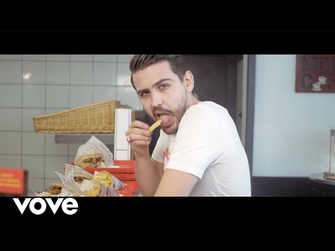 VEGEDREAM - RAMENEZ LE GREC À LA MAISON (PARODIE)