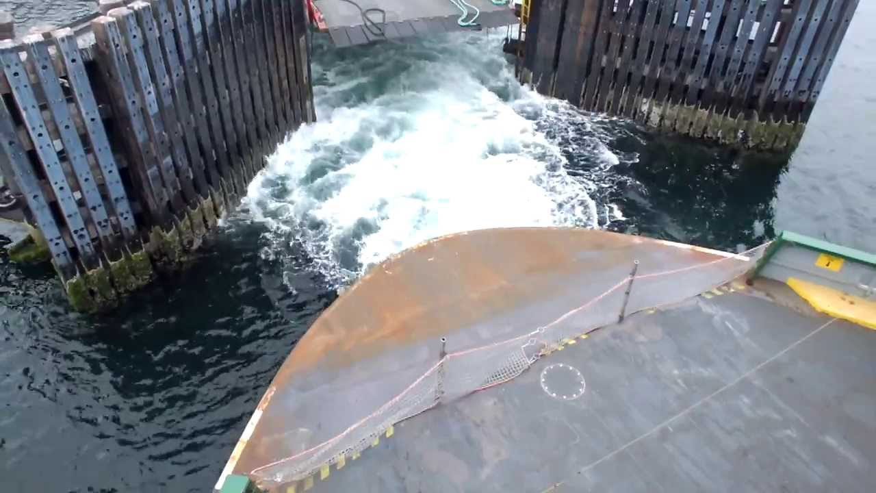Clinton Ferry leaving the dock - YouTube