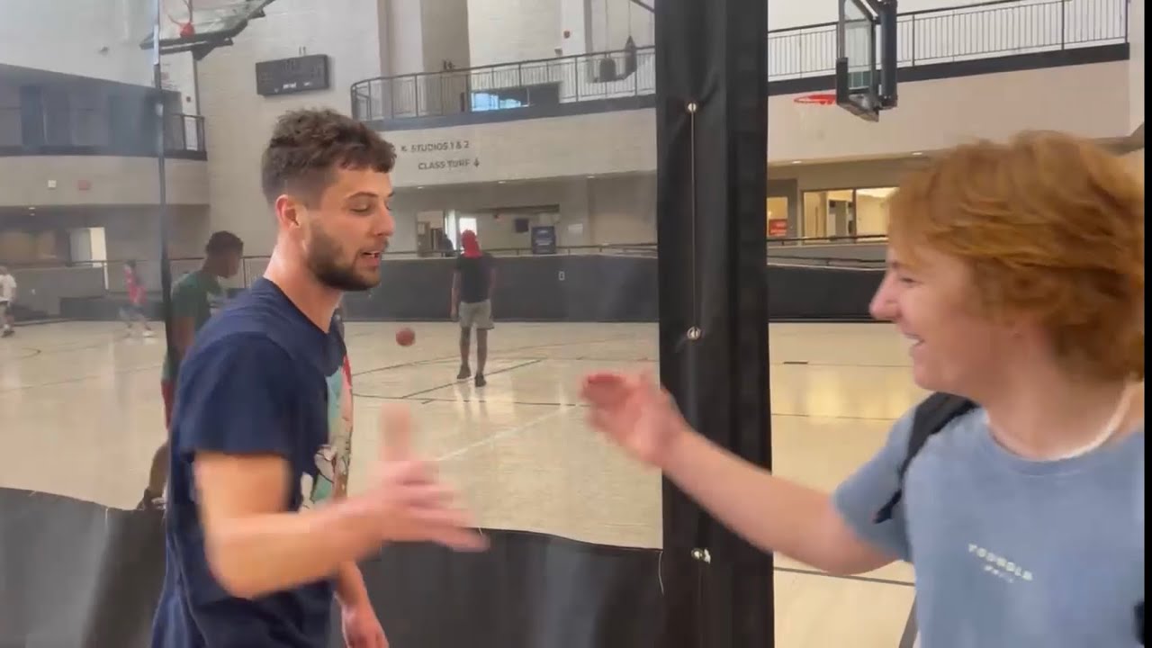 WORKING OUT WITH NICK BRIZ! | LEG DAY - YouTube