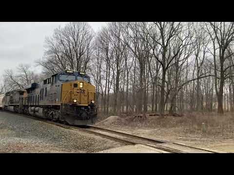 CSX M326 At East Saugatuck - YouTube
